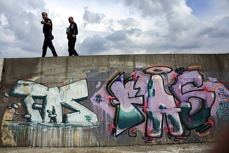 TASK – L.O.V Crew / FAS Crew - Графити.БГ / Graffiti.bg